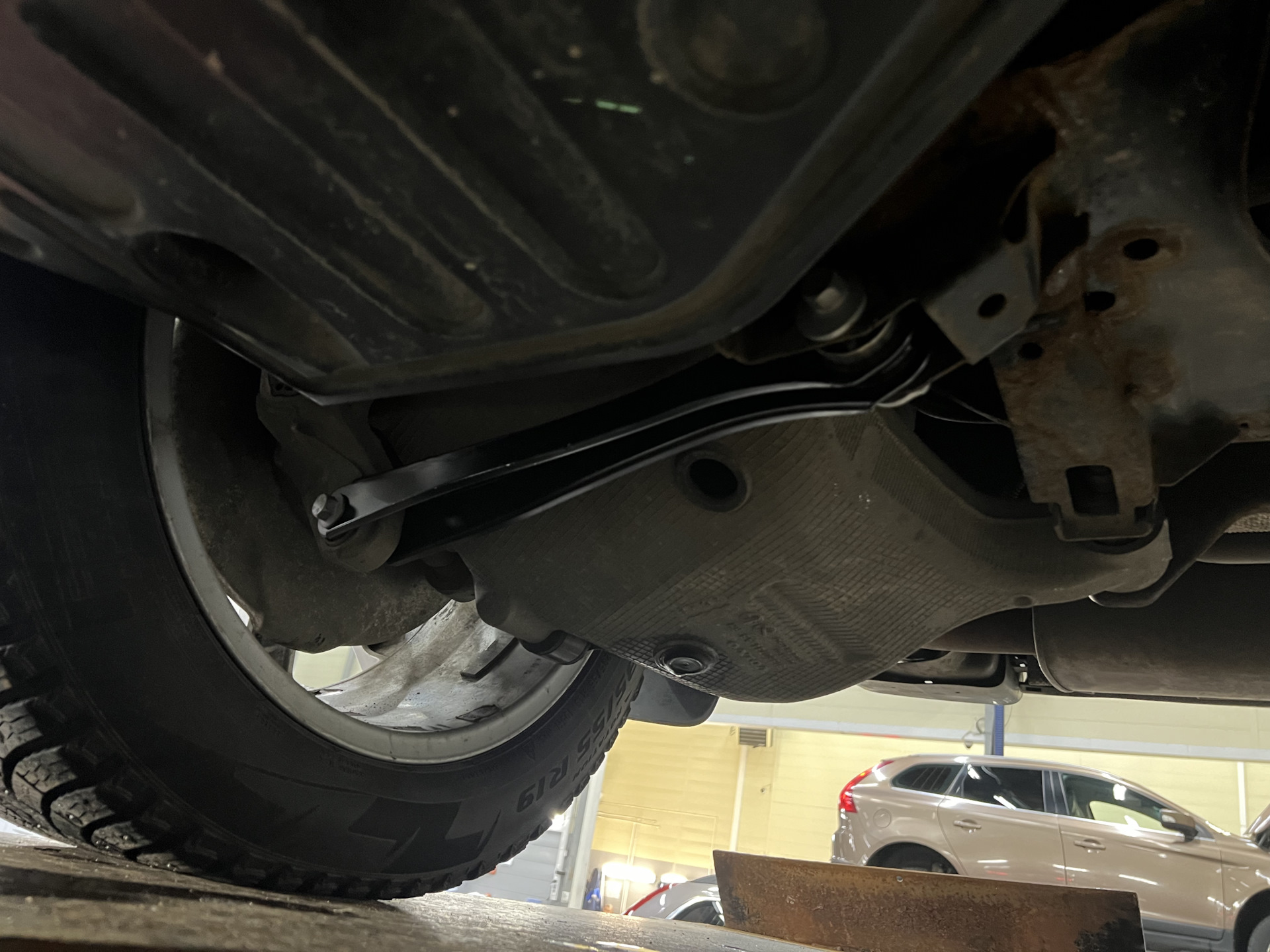 Предновогодний ремонт — Volvo XC90 (2G), 2 л, 2015 года | визит на ...