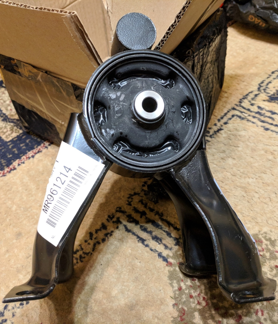 Help — опора двигателя — Mitsubishi Lancer X, 1,5 л, 2008 года ...