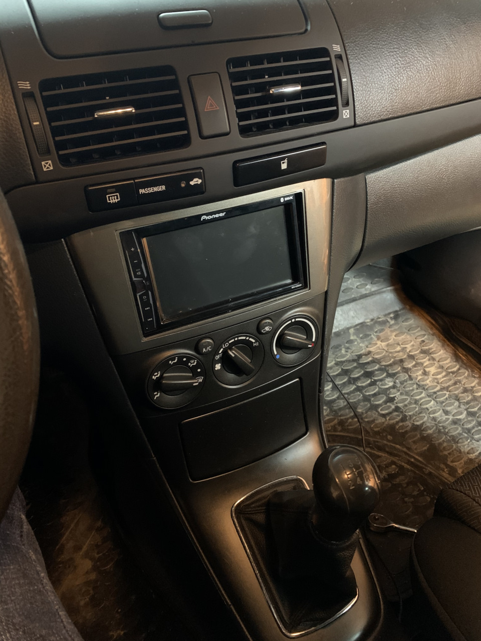 Магнитола — Toyota Avensis II, 1,8 л, 2008 года | автозвук | DRIVE2