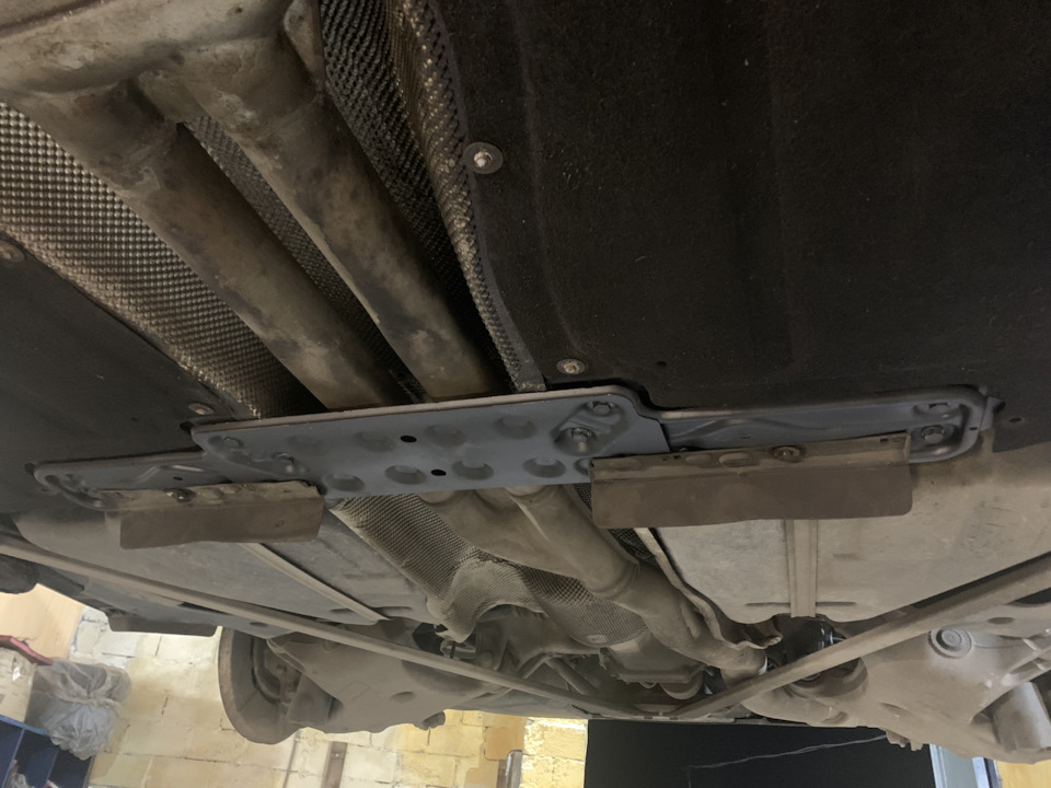 Соединительная балка днища — BMW 5 series Gran Turismo (F07), 3 л, 2010 ...