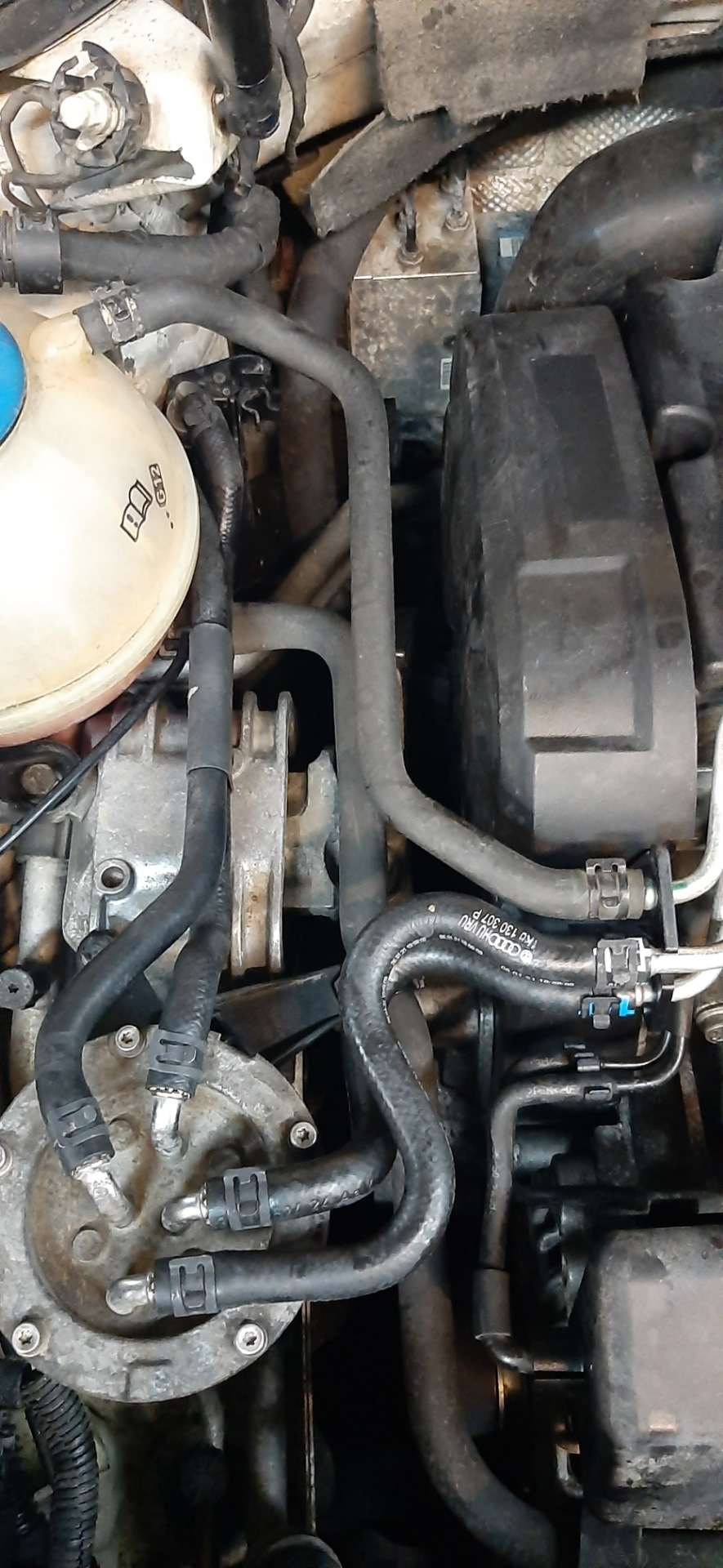 И ещё топливные трубки… — Volkswagen Passat Variant (B6), 2 л, 2008 ...