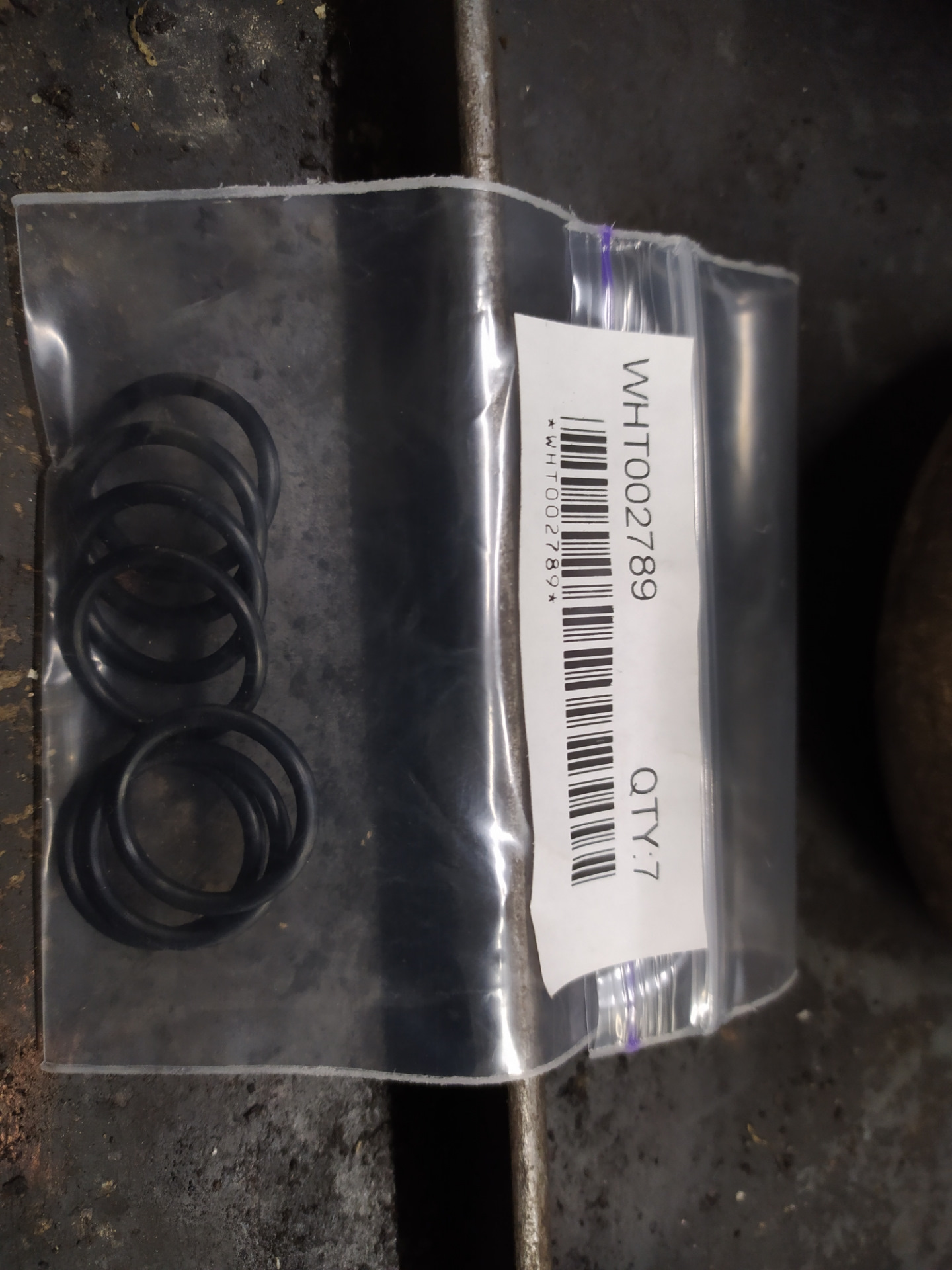 Замена уплотнительных колец клапана фаз газораспределения. — Audi A6 ...