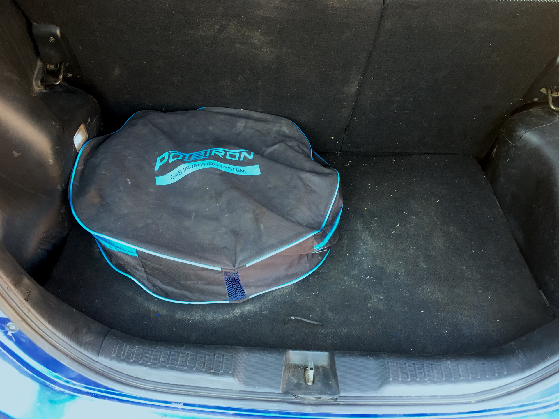 Поднял пол в багажнике — Honda Fit 1g 1 5 л 2003 года своими