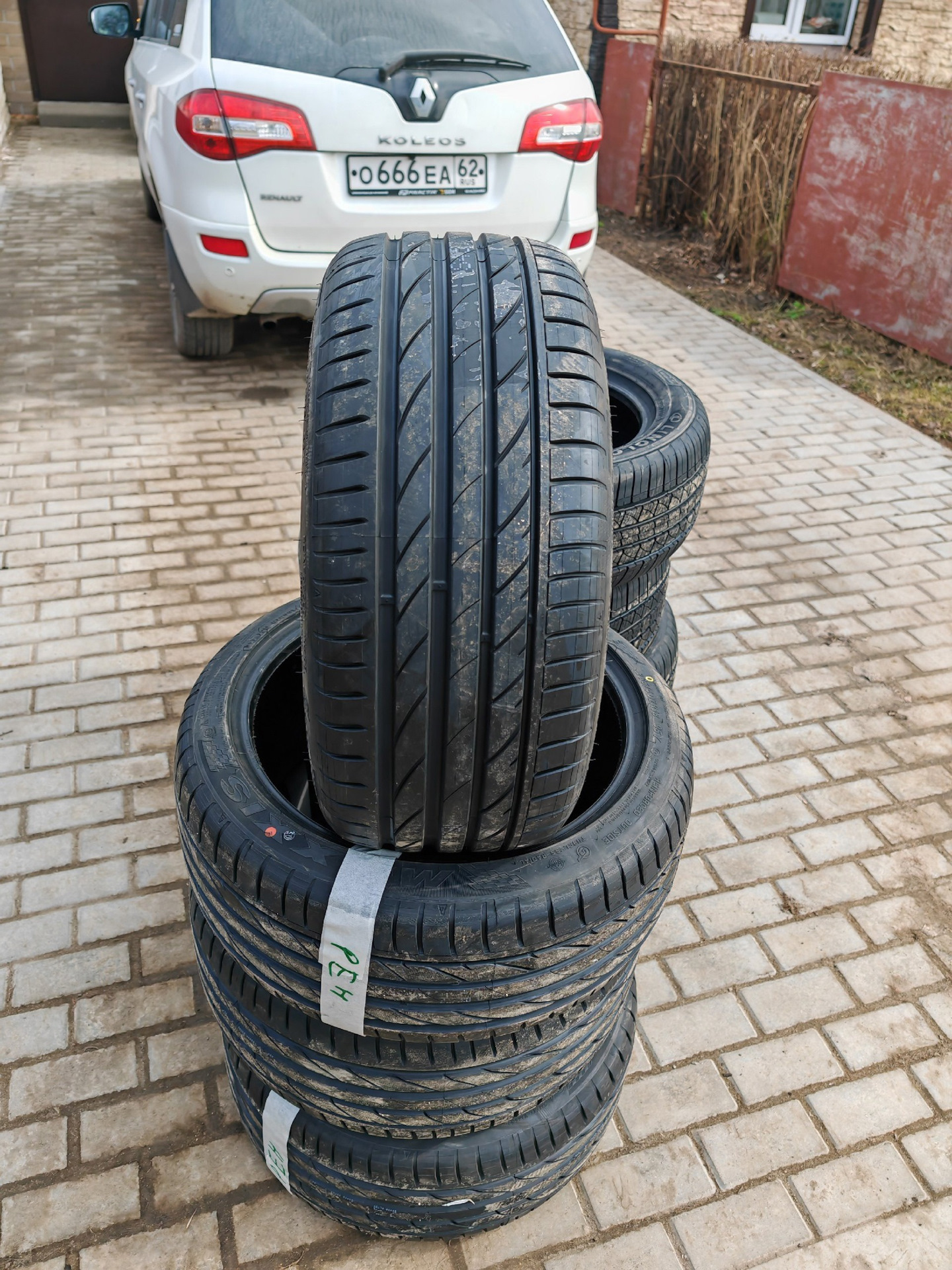 Новая летняя резина.Maxxis Vistra Sport 5 235/40 R18 — Volkswagen ...