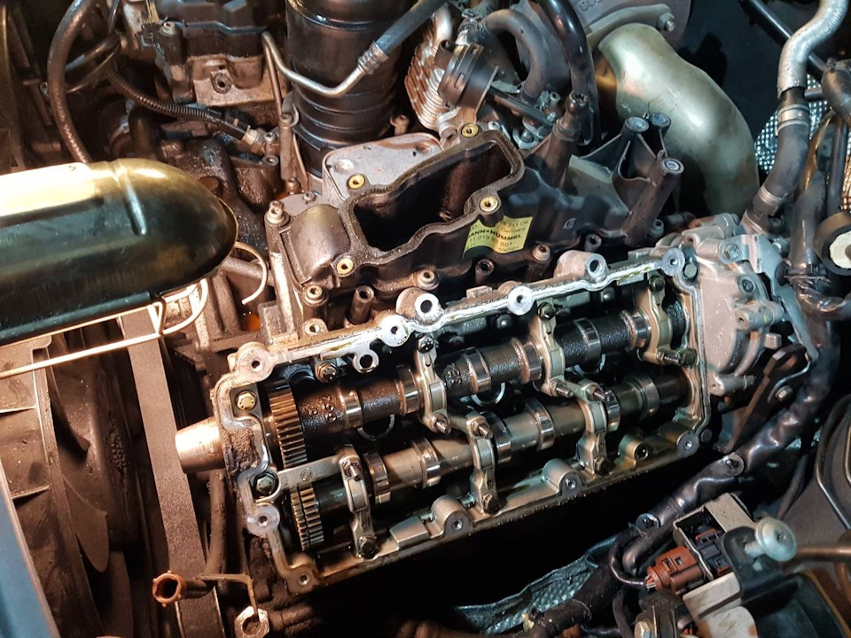 Замена верхних прокладок двигателя — Audi A6 (C6), 3 л, 2004 года ...