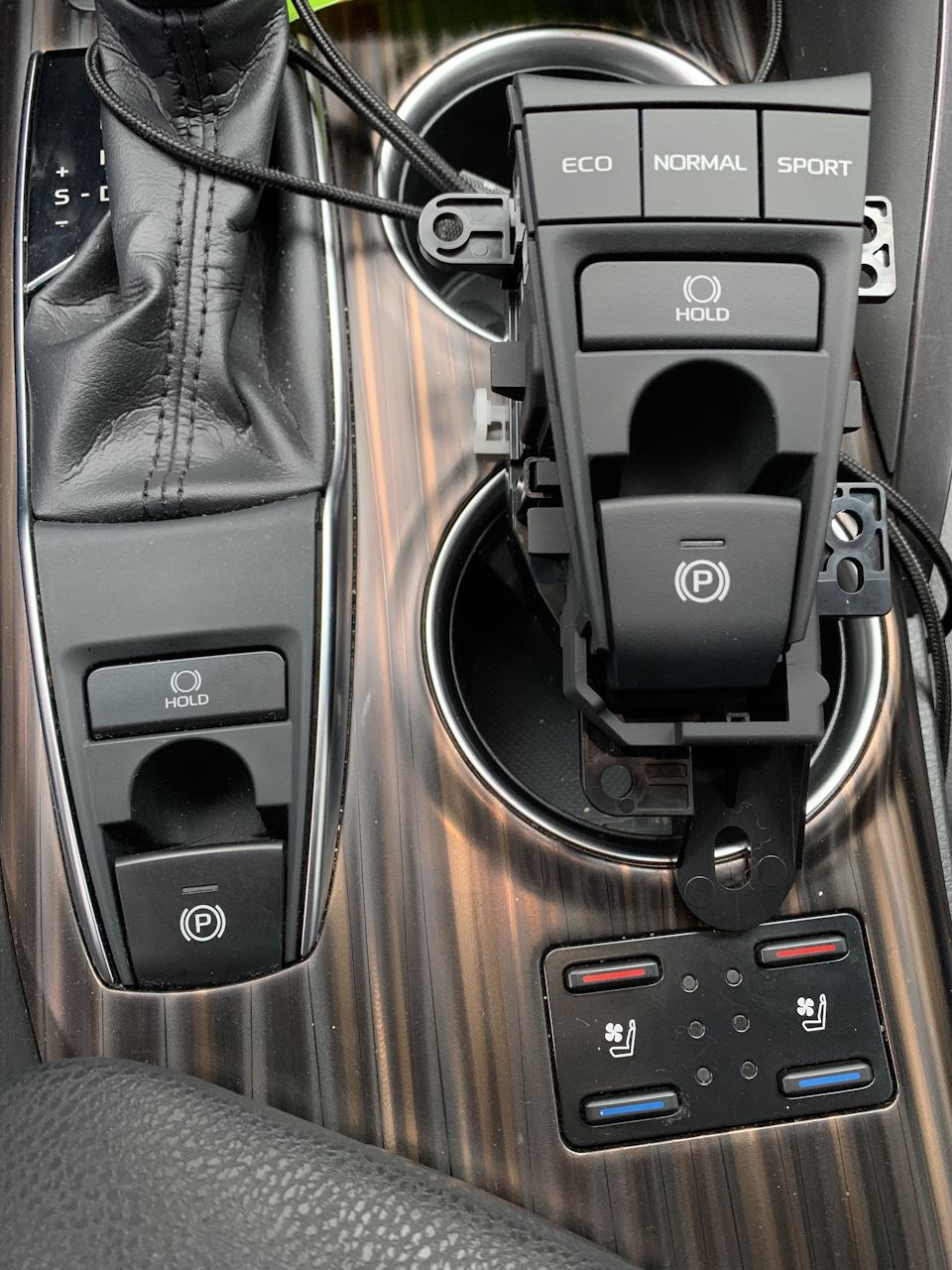 Кнопки ECO-NORMAL-SPORT — Toyota Camry (XV70), 2,5 л, 2018 года ...