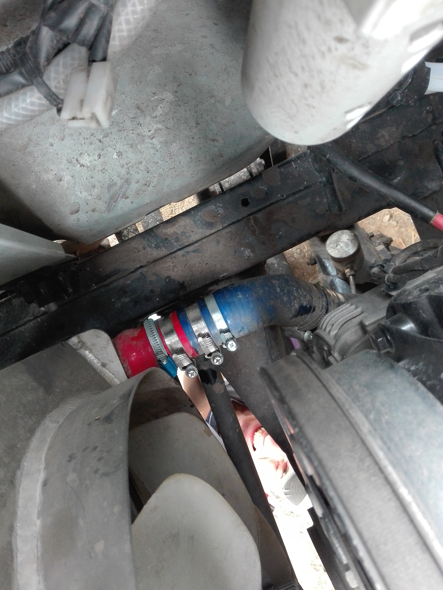 Про ОС — Land Rover Defender (L315/L316), 4,2 л, 2005 года | просто так ...