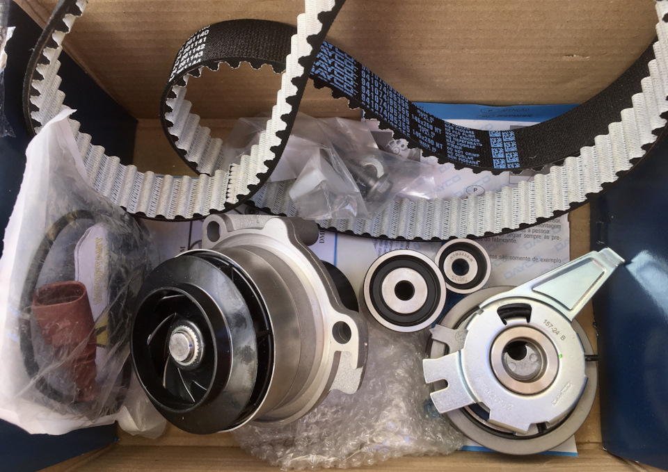 К-т ГРМ с помпой DAYCO KTBWP8841 с сальником к/вала и ремнем ...