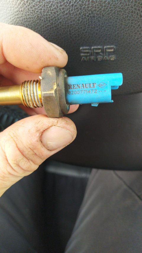 8200771472 Выключатель света зад.ходав сб RENAULT | Запчасти на DRIVE2