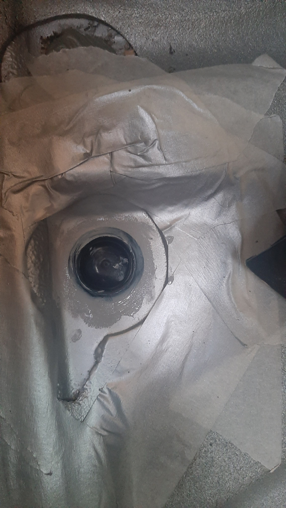 Пробки в днище — BMW 3 series Touring (E46), 2,9 л, 2002 года ...