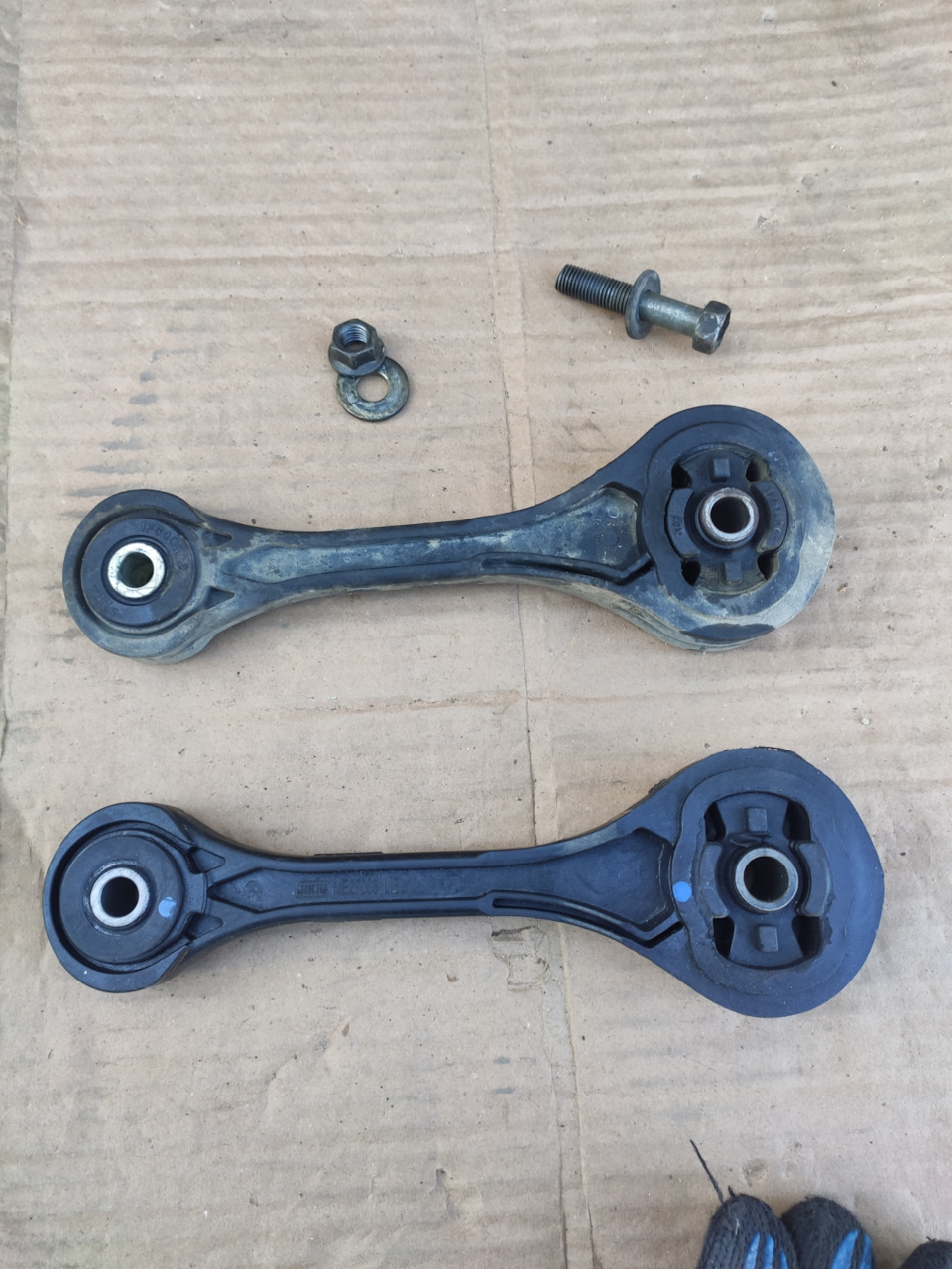 Замена подушки МКПП и "косточки" ДВС. — Subaru Impreza (GD, GG), 2 л ...