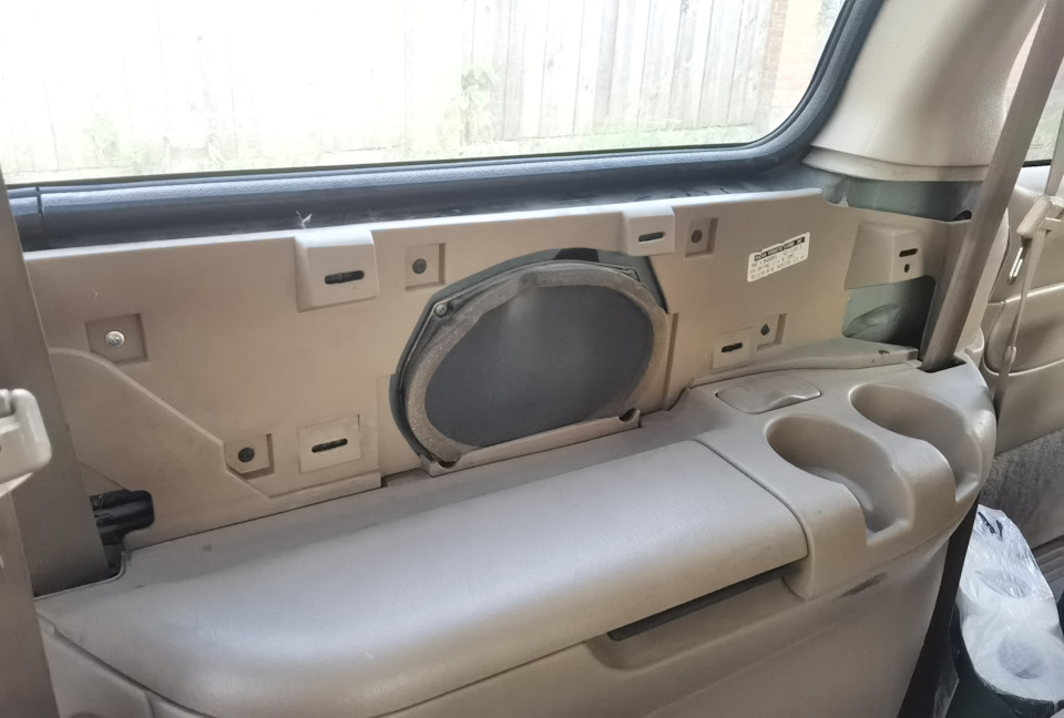 Аудиосистема Infinity и штатная магнитола — Chrysler Town and Country ...