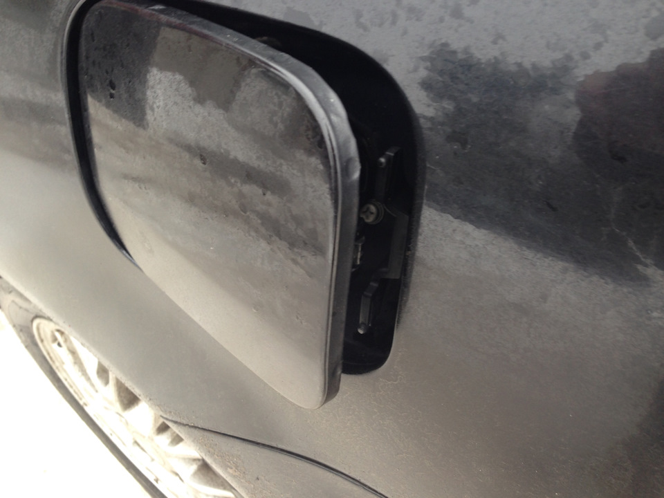 Открывашка для поила! P.s Пружинка лючка бензобака — Mitsubishi Lancer ...