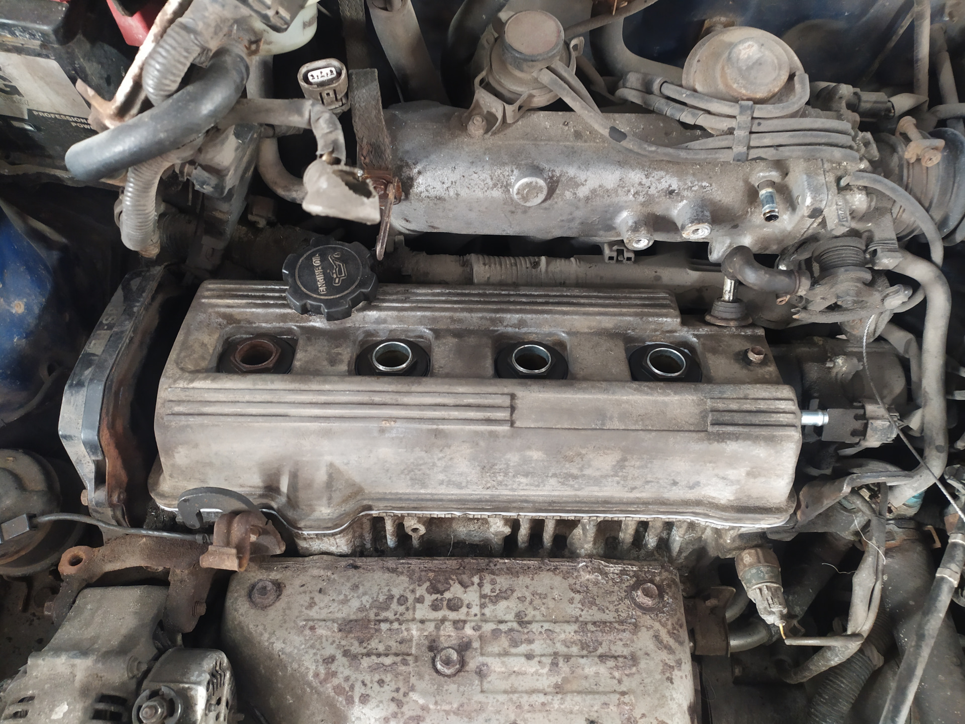 #27 Замена прокладки клапанной крышки — Toyota RAV4 (I), 2 л, 1996 года ...