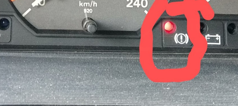 Как заменить лампочку — Volkswagen Passat B4 1 8 л 1996 года электроника Drive2