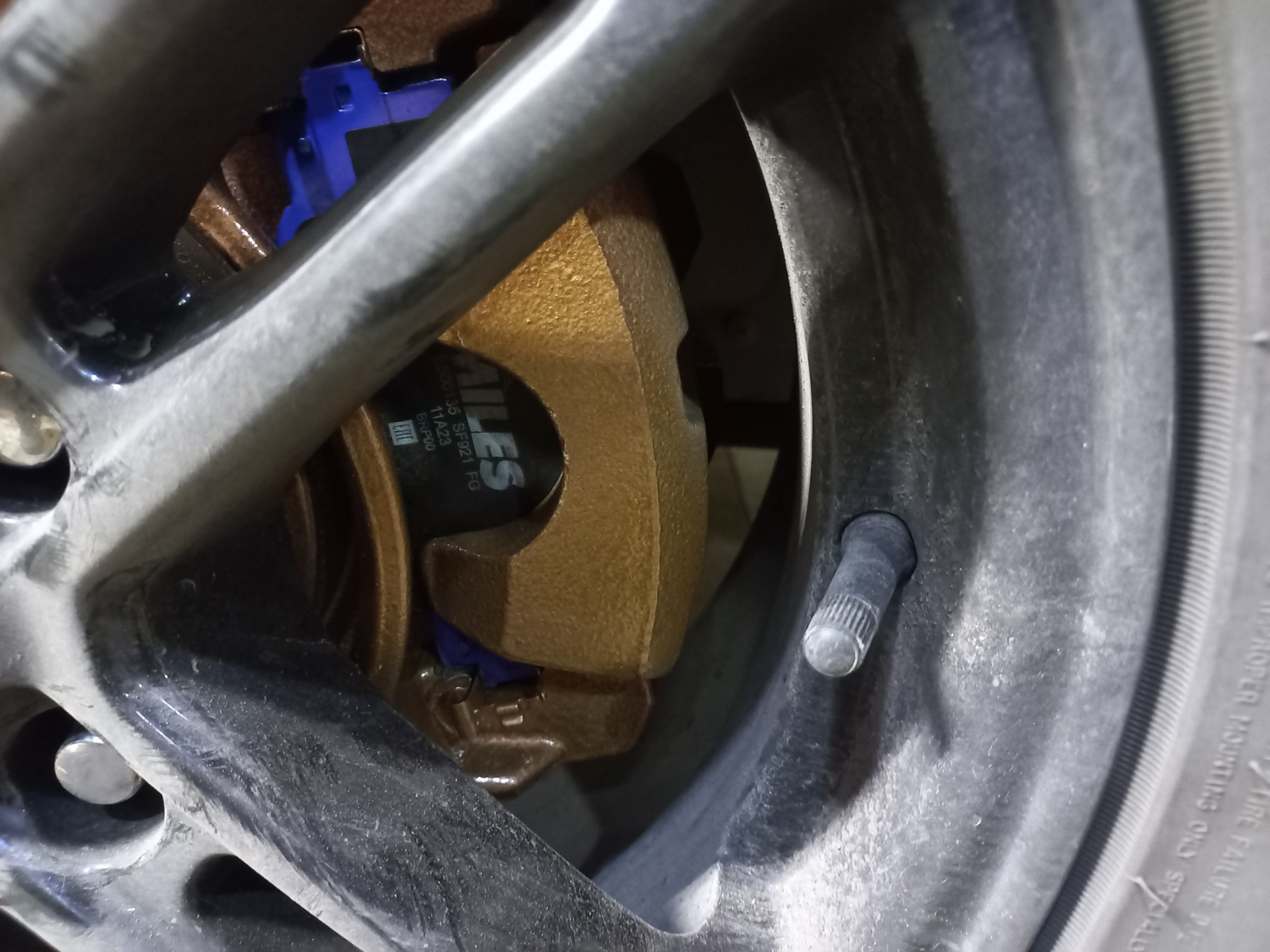 Передние керамический колодки фирмы милес. — Toyota Corolla (140/150 ...