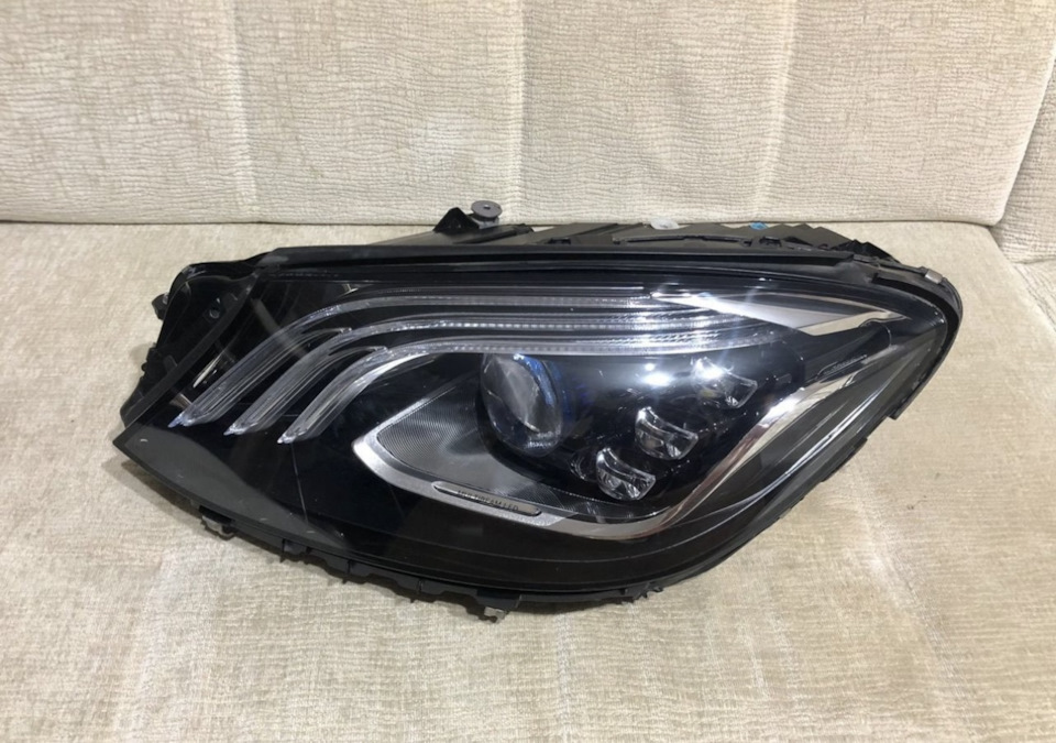 Фара передняя левая Mercedes S-Klasse W222 на Mercedes-Benz S-Class ...