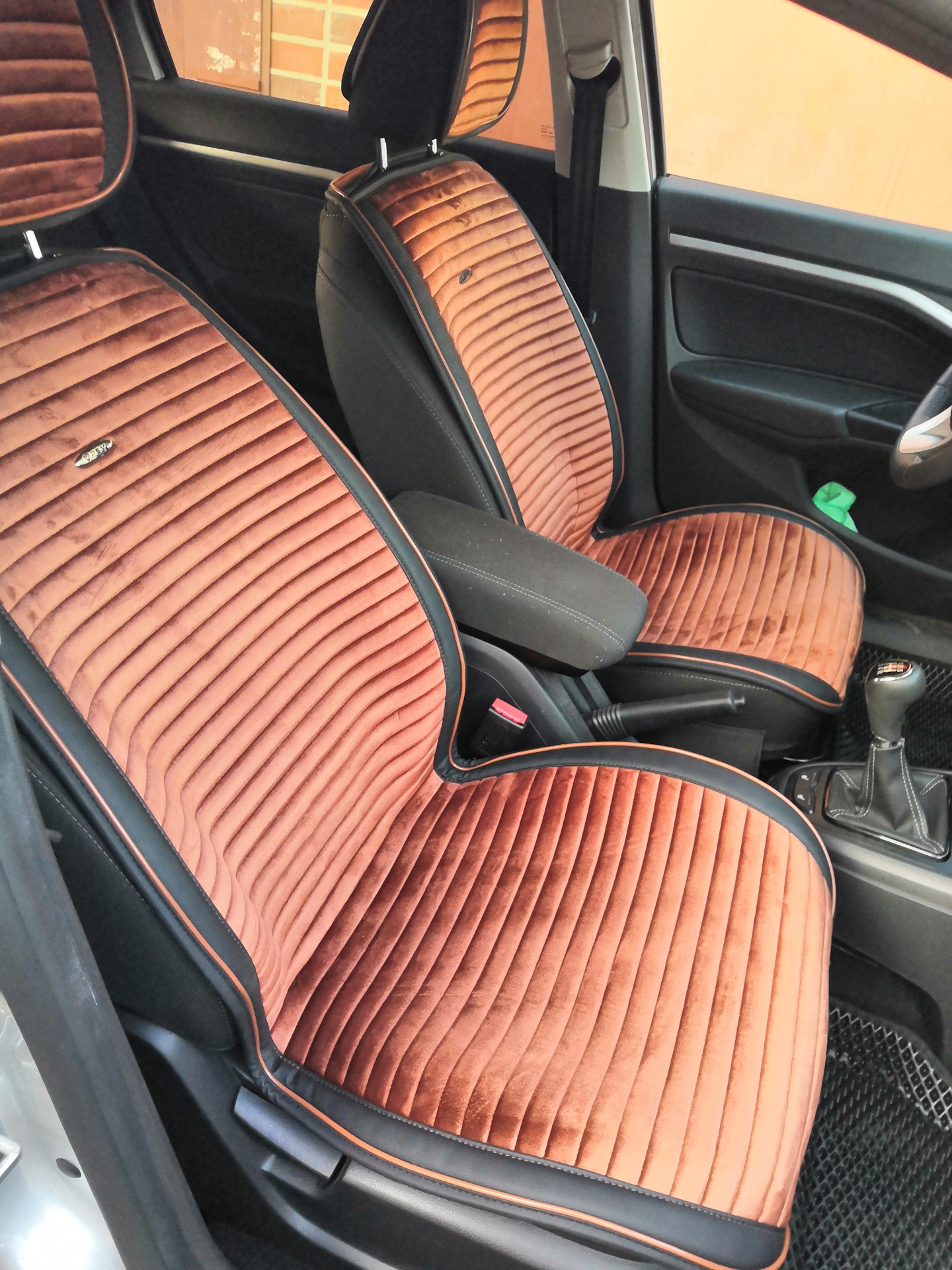 Накладка решетки переднего бампера — BMW 3 series (E90), 2,5 л, 2009 ...