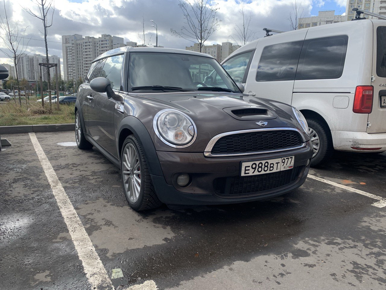 Замена переднего бампера на рестайлинг — MINI Clubman S (1G), 1,6 л, 2008 года | стайлинг | DRIVE2
