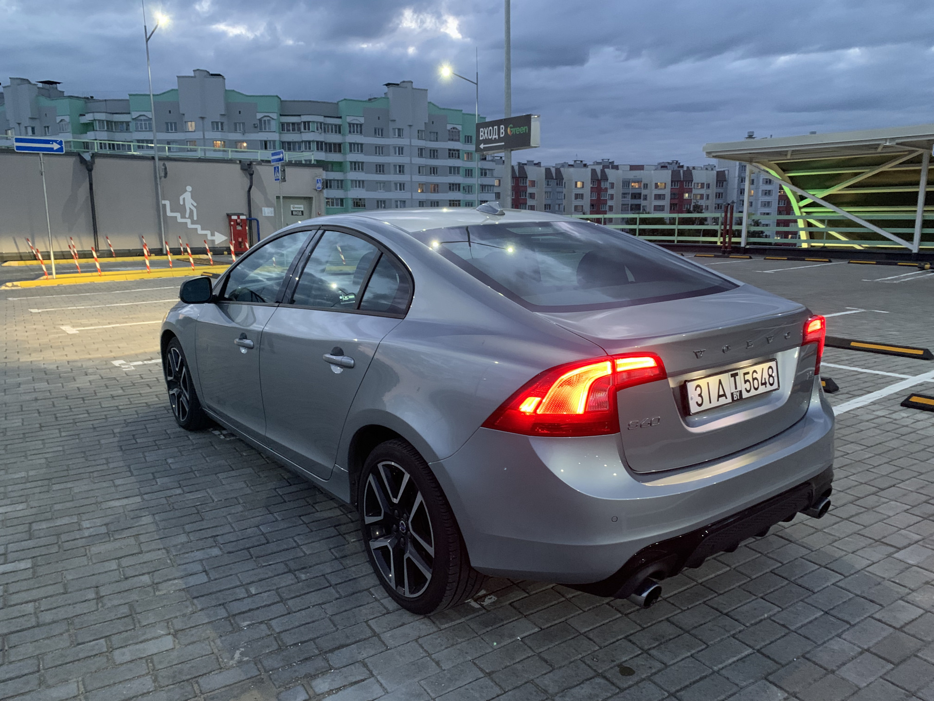 Добавил ништяки — Volvo S60 (2G), 2 л, 2017 года | аксессуары | DRIVE2