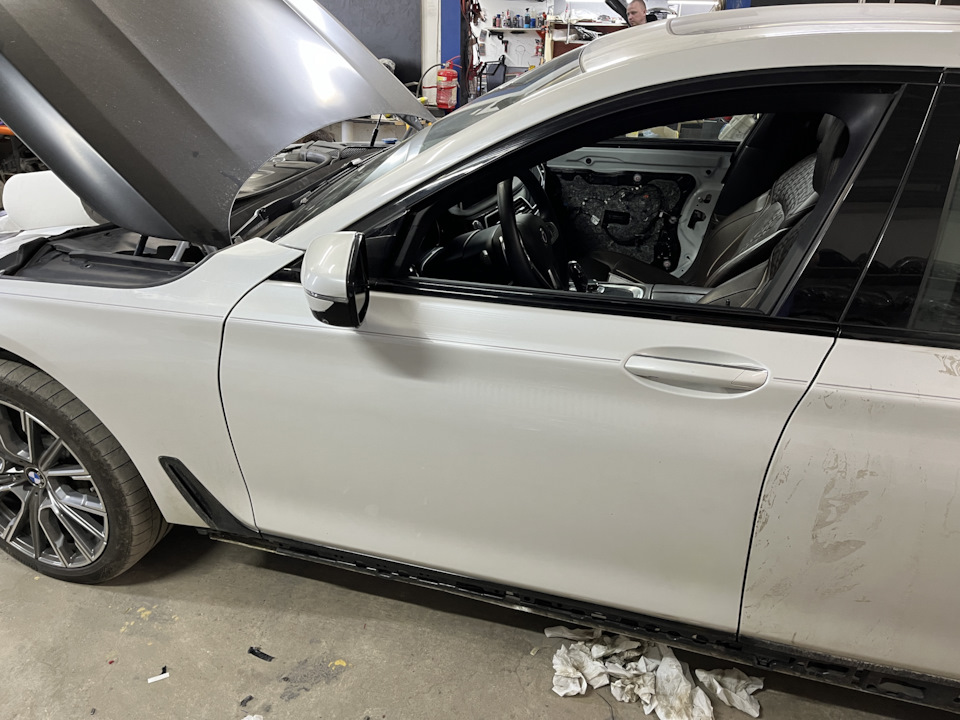 Снятие клея от скотча, дворники, пахучки, труегольник — BMW 7 series ...