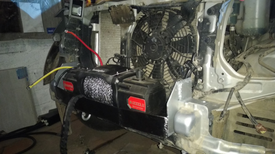 Площадка под лебедку — Mitsubishi Pajero (4G), 3 л, 2013 года | своими ...
