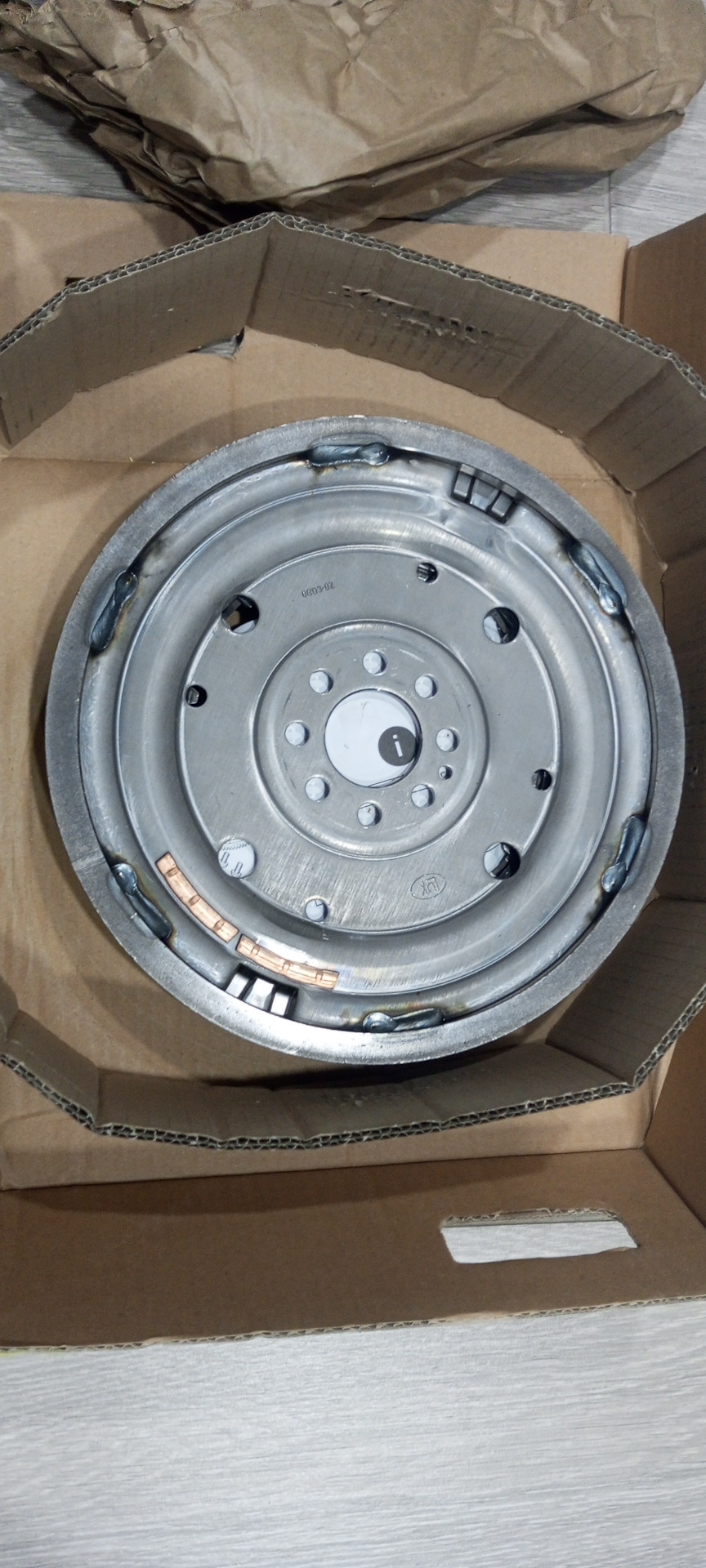 Про запас маховик 415084409 — Skoda Octavia A7 Mk3, 1,8 л, 2018 года ...