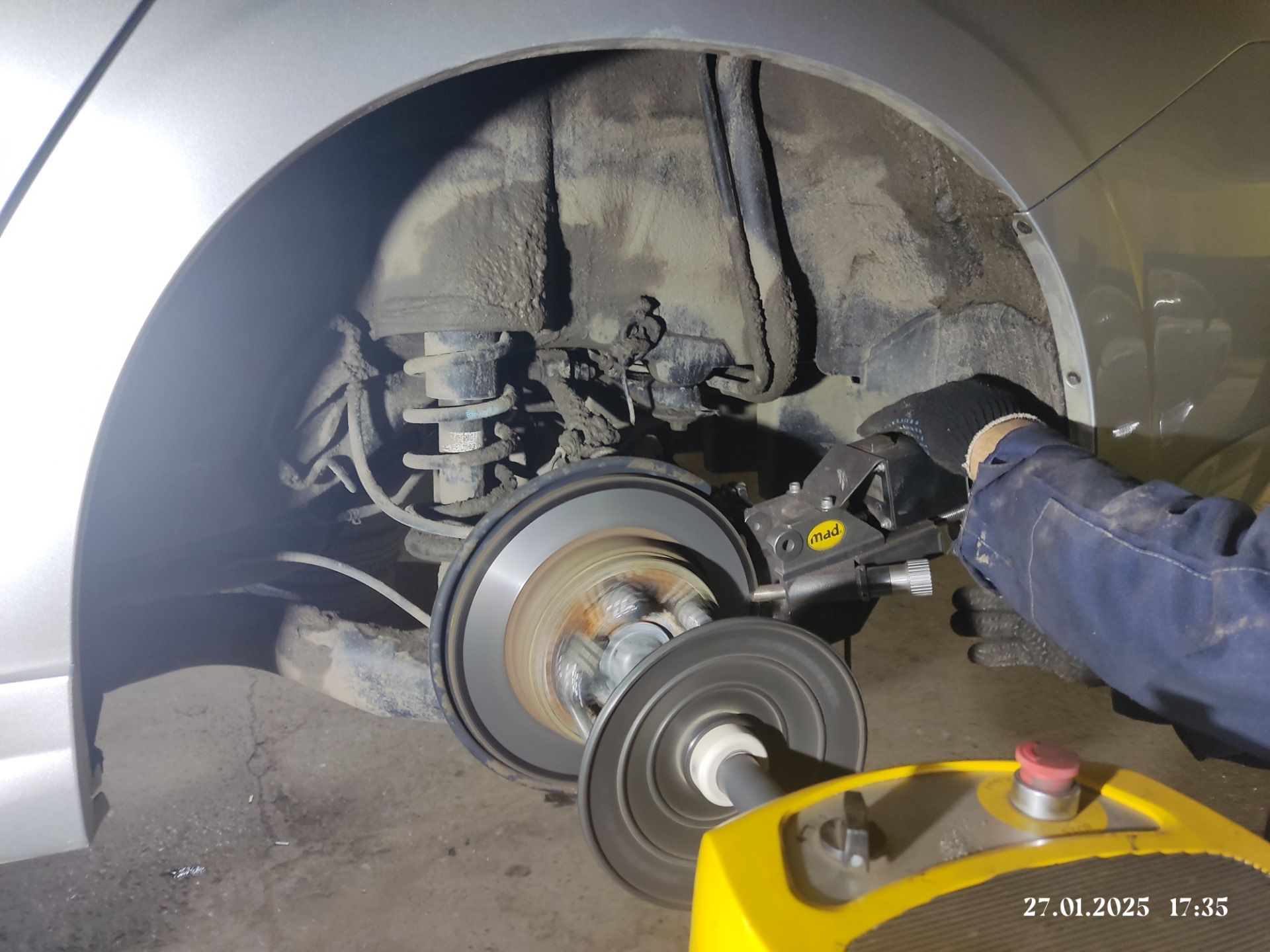 Проточка тормозных дисков — Honda Stream (RN6-9), 1,8 л, 2009 года ...