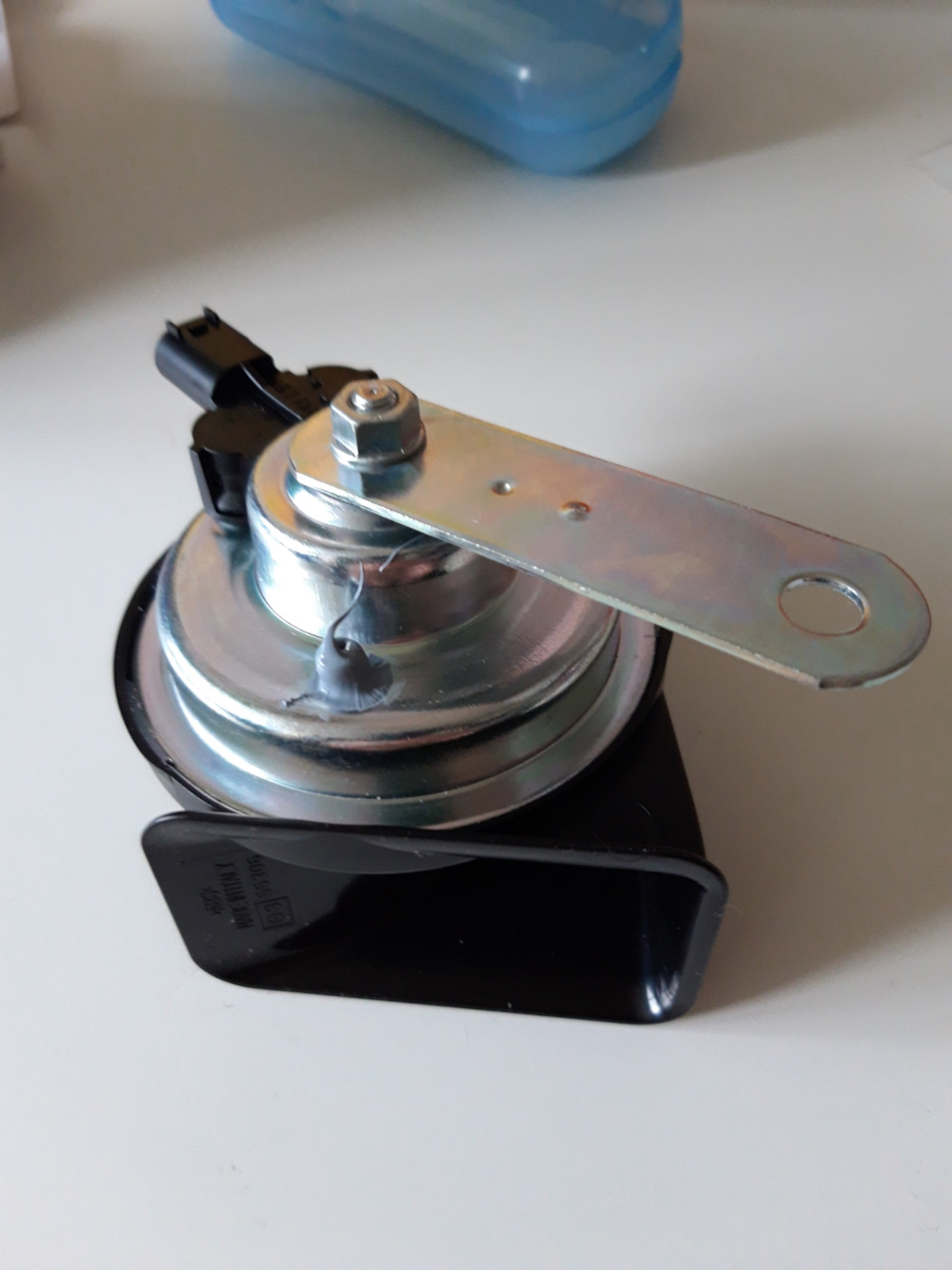 Клаксон — Land Rover Defender (L315/L316), 2,4 л, 2007 года | своими ...