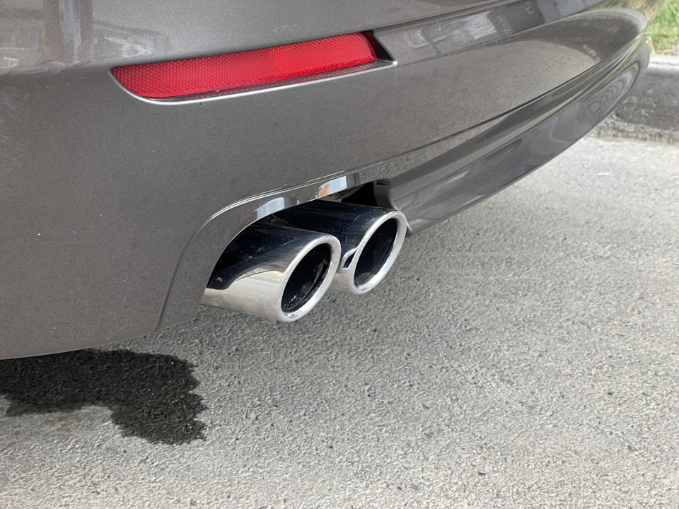 Насадки выхлопа OEM — BMW 5 series (F10), 2 л, 2012 года | стайлинг ...