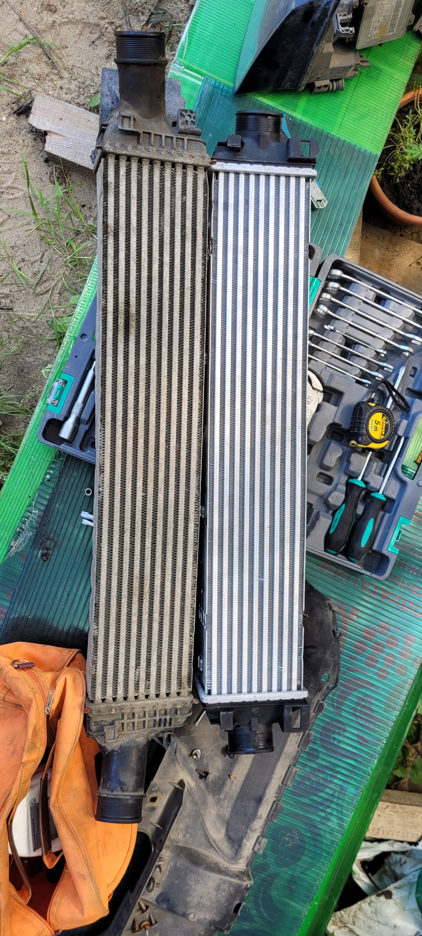 Замена интеркулера — Audi A4 (B8), 3 л, 2008 года | своими руками | DRIVE2