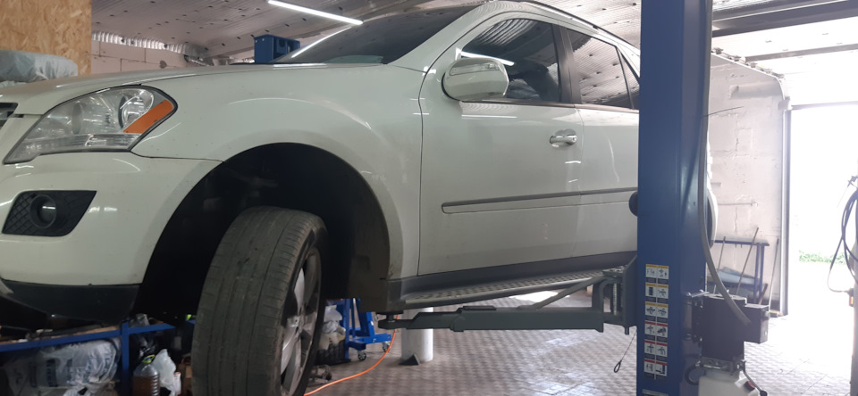 W164.186 Пыльник правого наружного ШРУСа A1643300685, замена ...