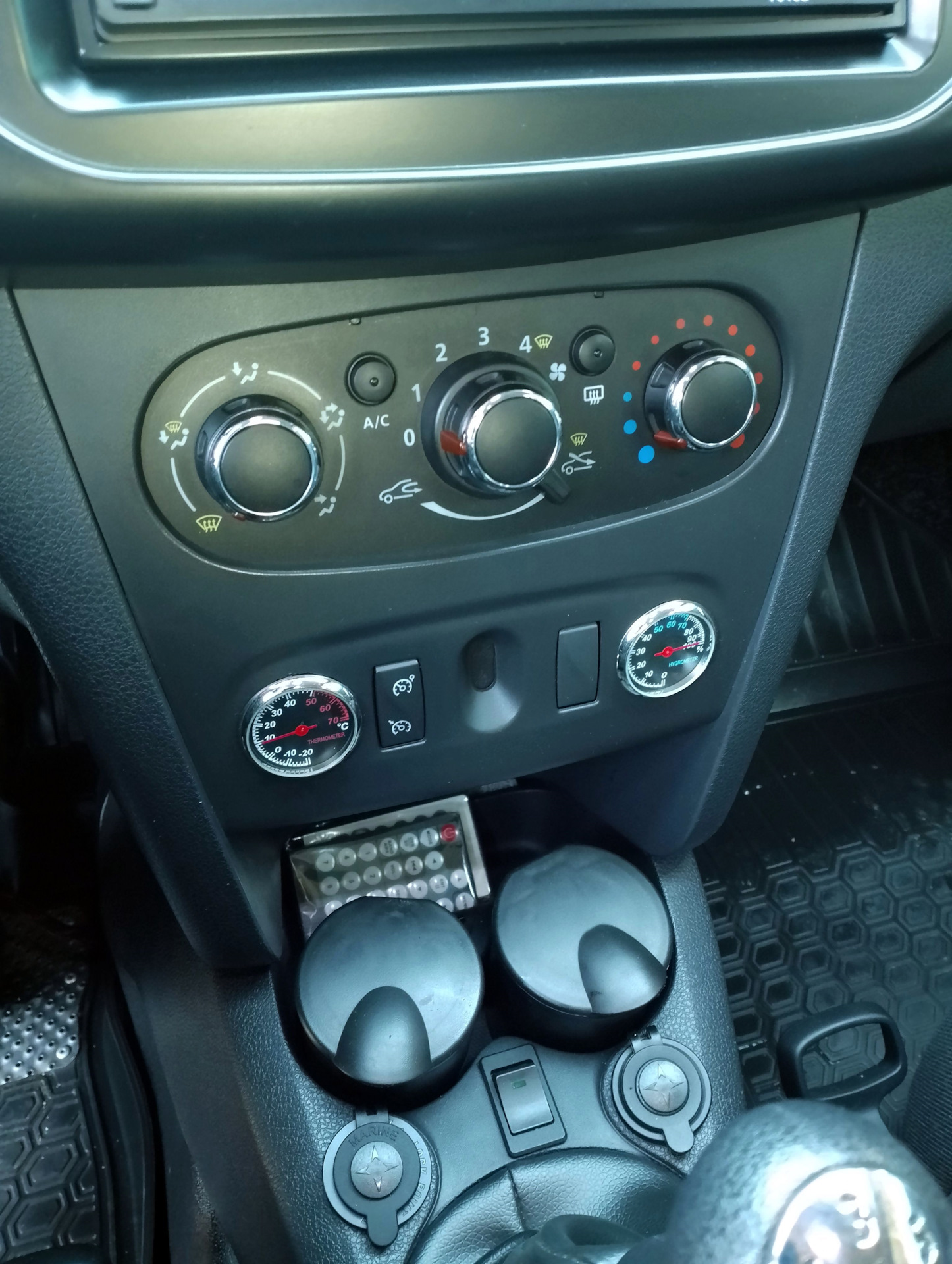 Не работают три положения вентилятора печки, мелкий ремонт… — Renault ...