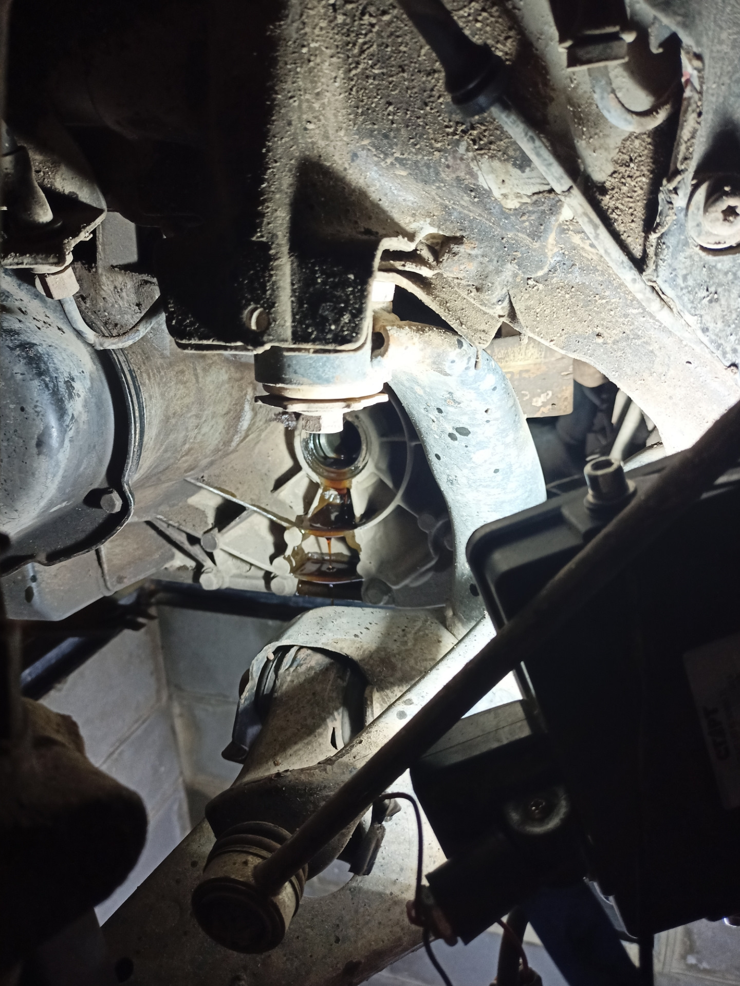 Замена левого привода Форд Фокус 2,1/8 — Ford Focus Sedan II, 1,8 л ...