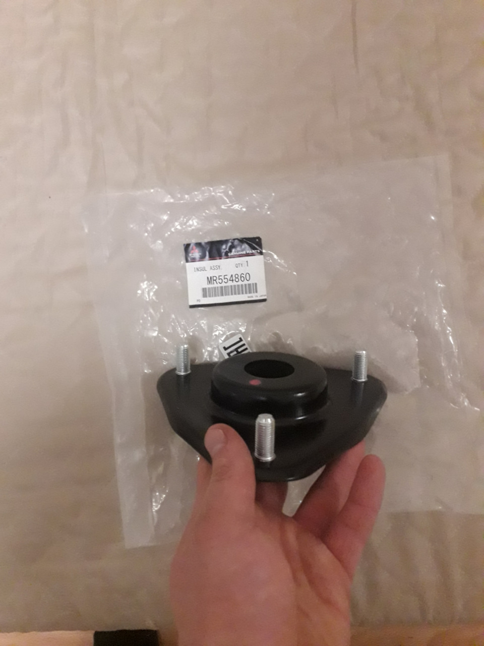 Опоры стоек Mitsubishi mr554860 — Mitsubishi Lancer IX, 2 л, 2007 года ...