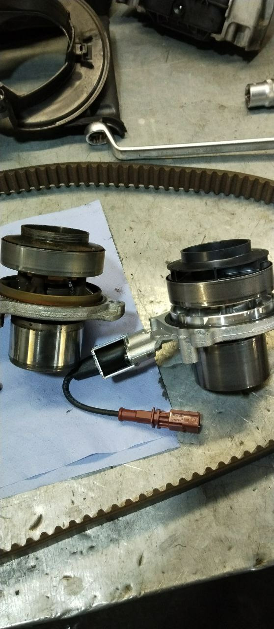 Большое ТО. Замена помпы, ГРМ, крышки сальника коленвала — Volkswagen ...