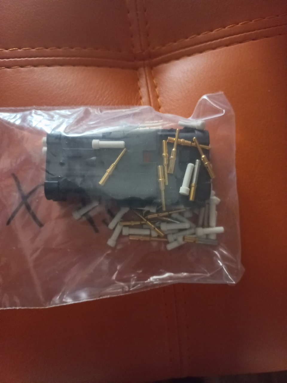 Caterpillar Deutch connectors — Chevrolet Orlando (1G), 1,8 л, 2014 ...