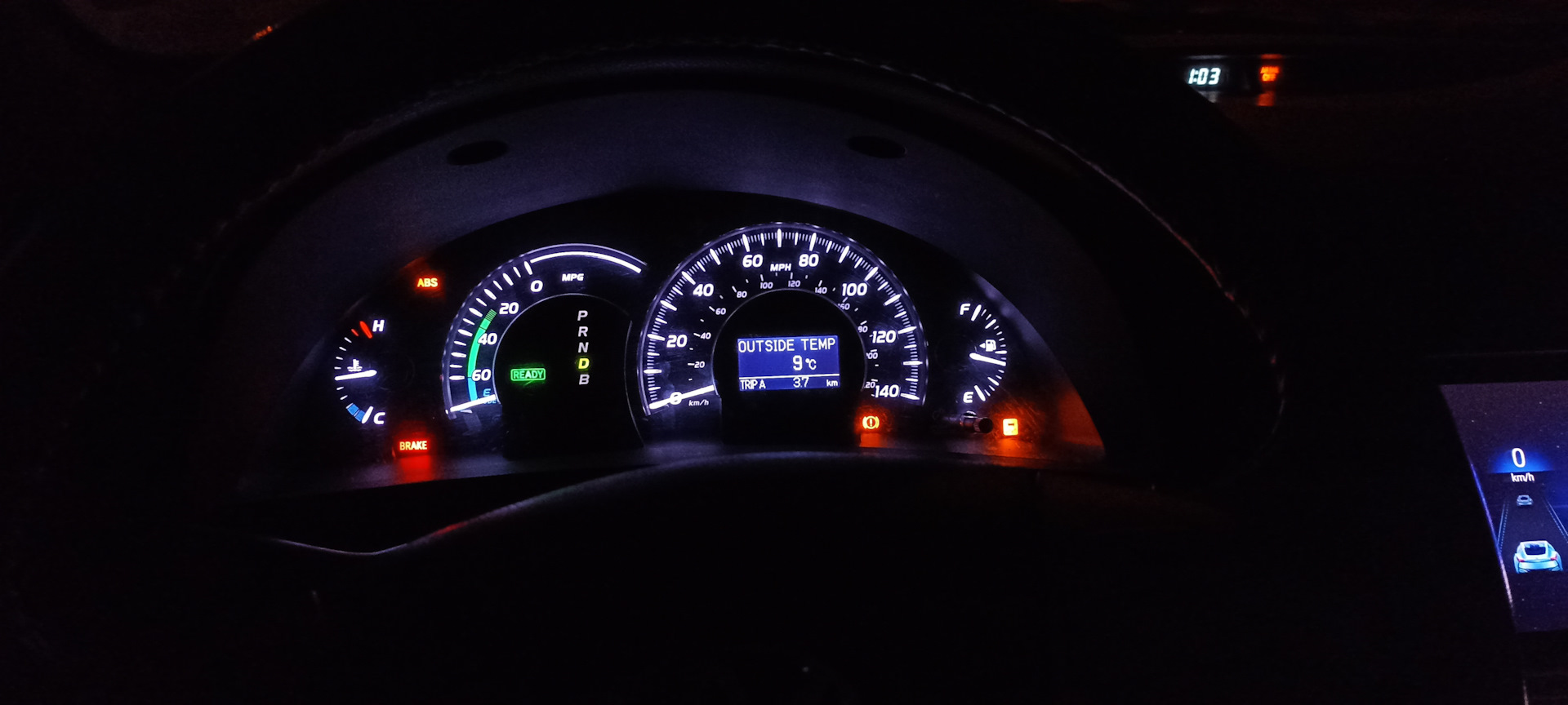 Toyota Camry 40 hybrid Гирлянда на приборке — DRIVE2