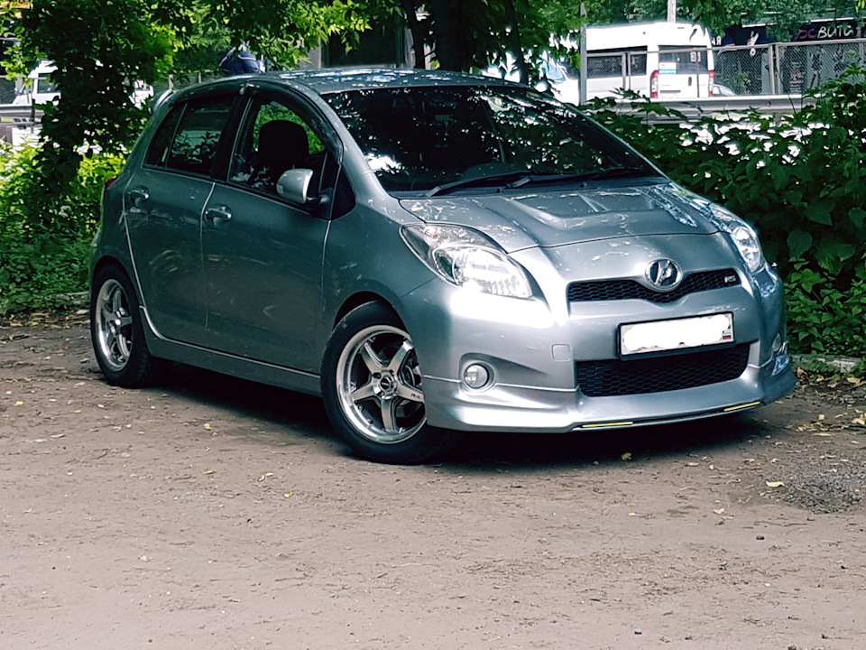 Резина Toyo Proxes t1r 205/55 r16 — Toyota Vitz (90), 1,5 л, 2010 года ...