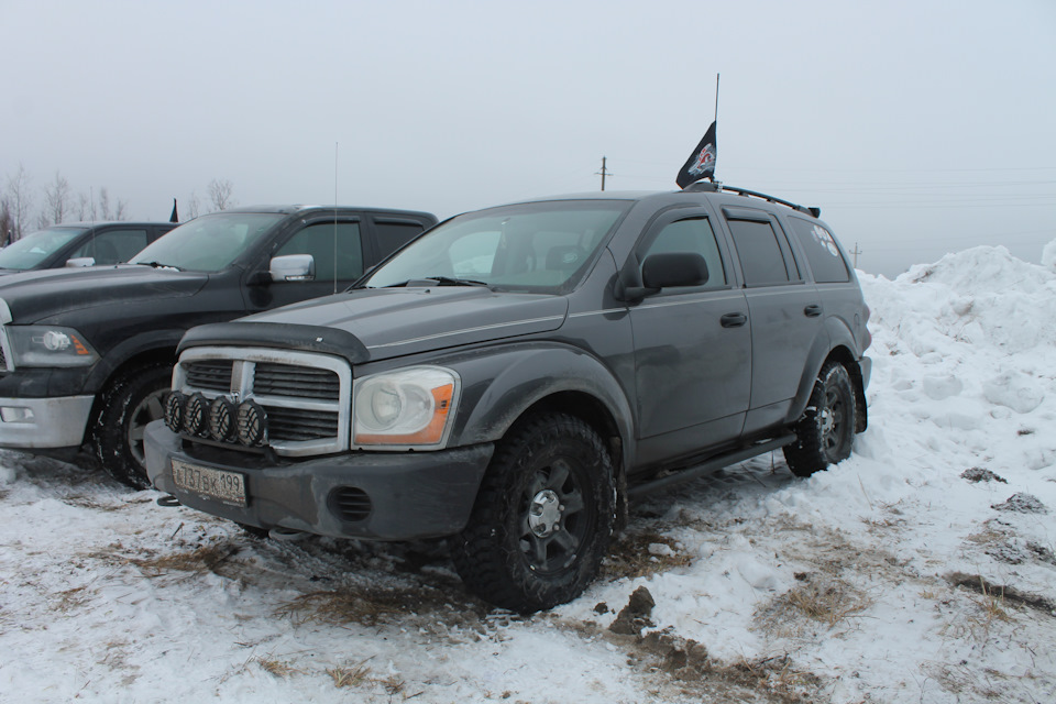 Лебедушкино озеро 2019 (Тверь) — Dodge Durango II, 4,7 л, 2005 года ...