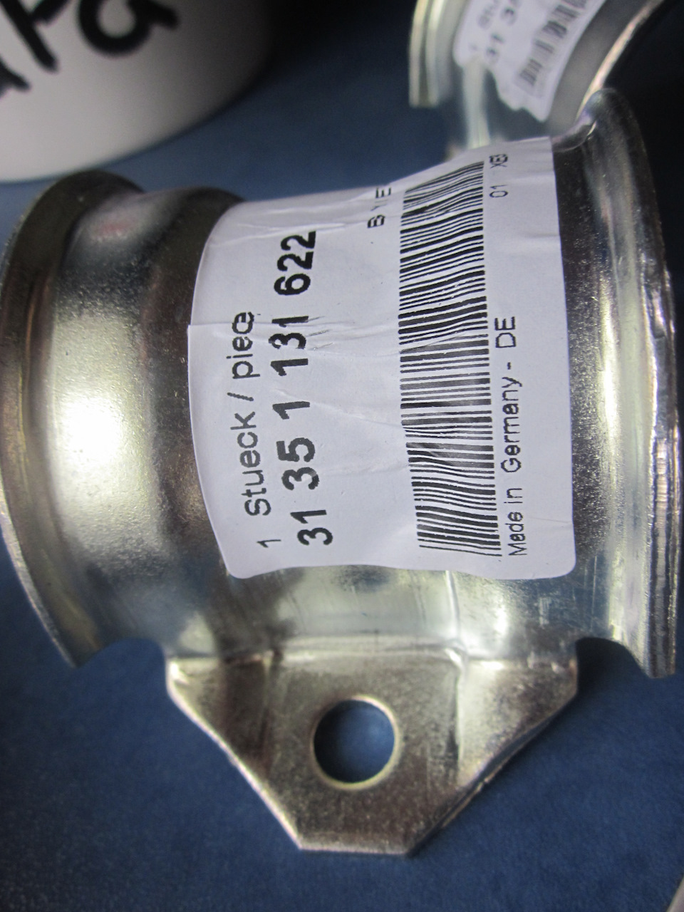 31351131622 Удерживающая скоба стабилизатора BMW | Запчасти на DRIVE2