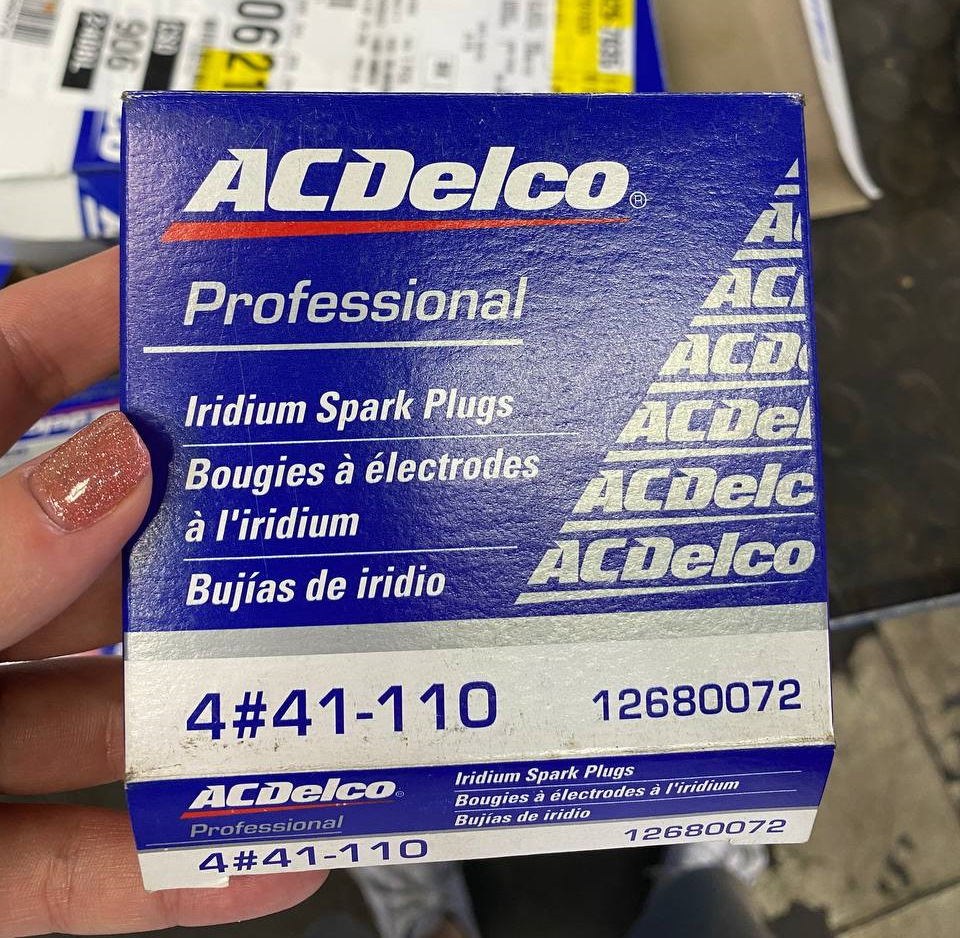 Замена свечей и высоковольтных проводов — Chevrolet Tahoe (GMT900), 5,3 ...