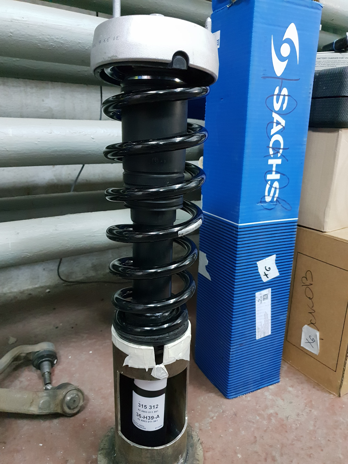 ТО: передние стойки и пружины — BMW X6 (E71/E72), 3 л, 2012 года ...