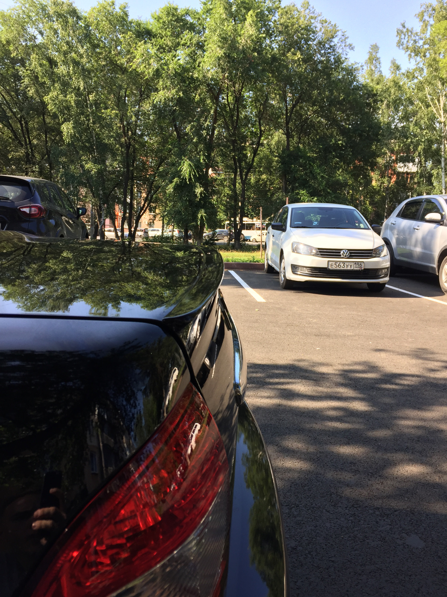 Лип-спойлер и надпись LADA — Lada Приора седан, 1,6 л, 2015 года ...
