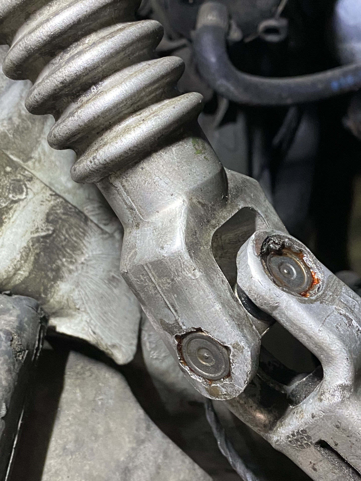 Ремонт рулевого карданчика — BMW 5 series Touring (E39), 3 л, 1999 года ...