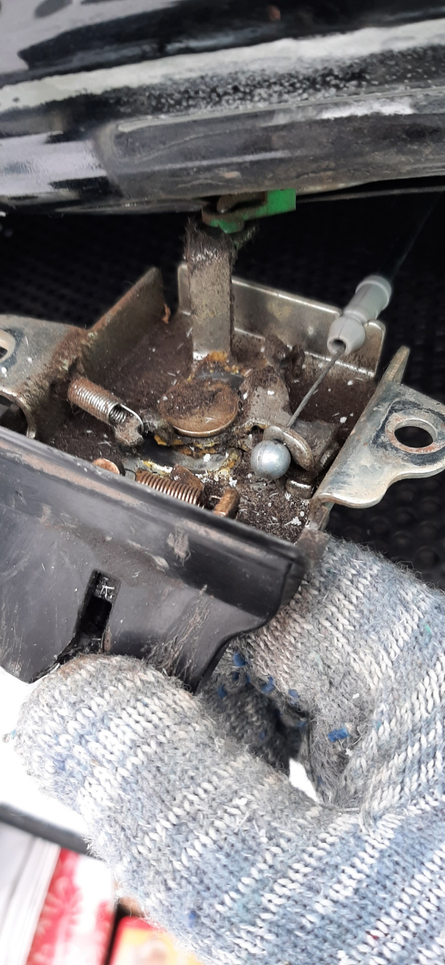 Замок багажника — Toyota Corolla (120), 1,5 л, 2003 года | своими ...
