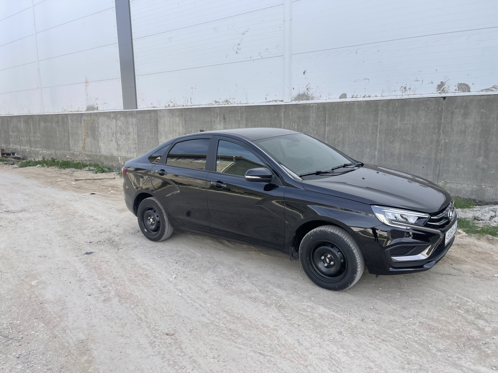 Все в плёнку — Lada Vesta (NG), 1,6 л, 2024 года | стайлинг | DRIVE2