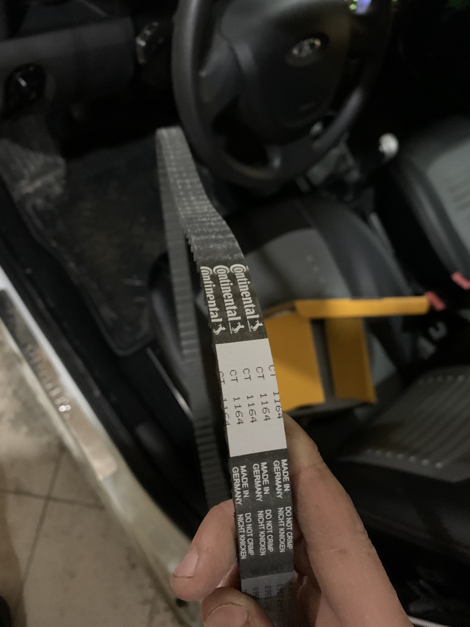 Заменил ремень и ролик грм на continental — Lada Гранта Лифтбек (1G), 1 ...