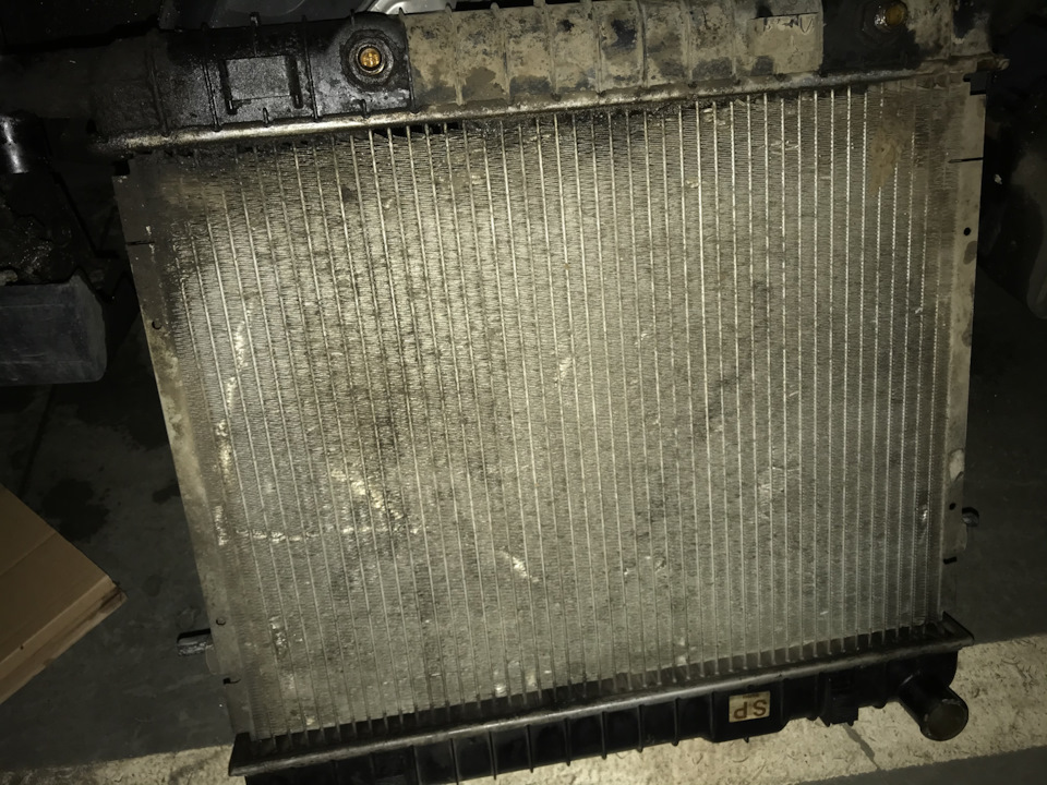 Радиатор охлаждения и бензонасос Opel Omega A 1987 C20NE — Opel Omega A ...