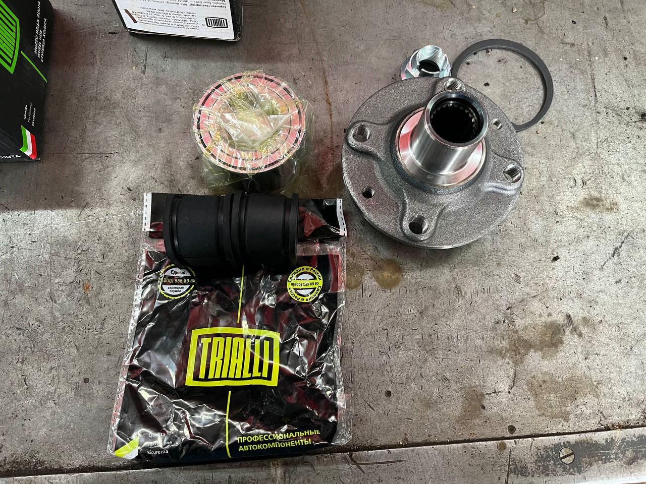 Замена. Передняя правая ступица. Подшипник ступицы. Втулки ...